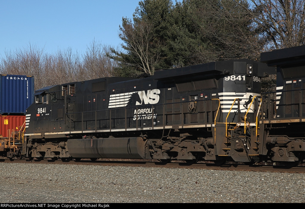 NS 9841